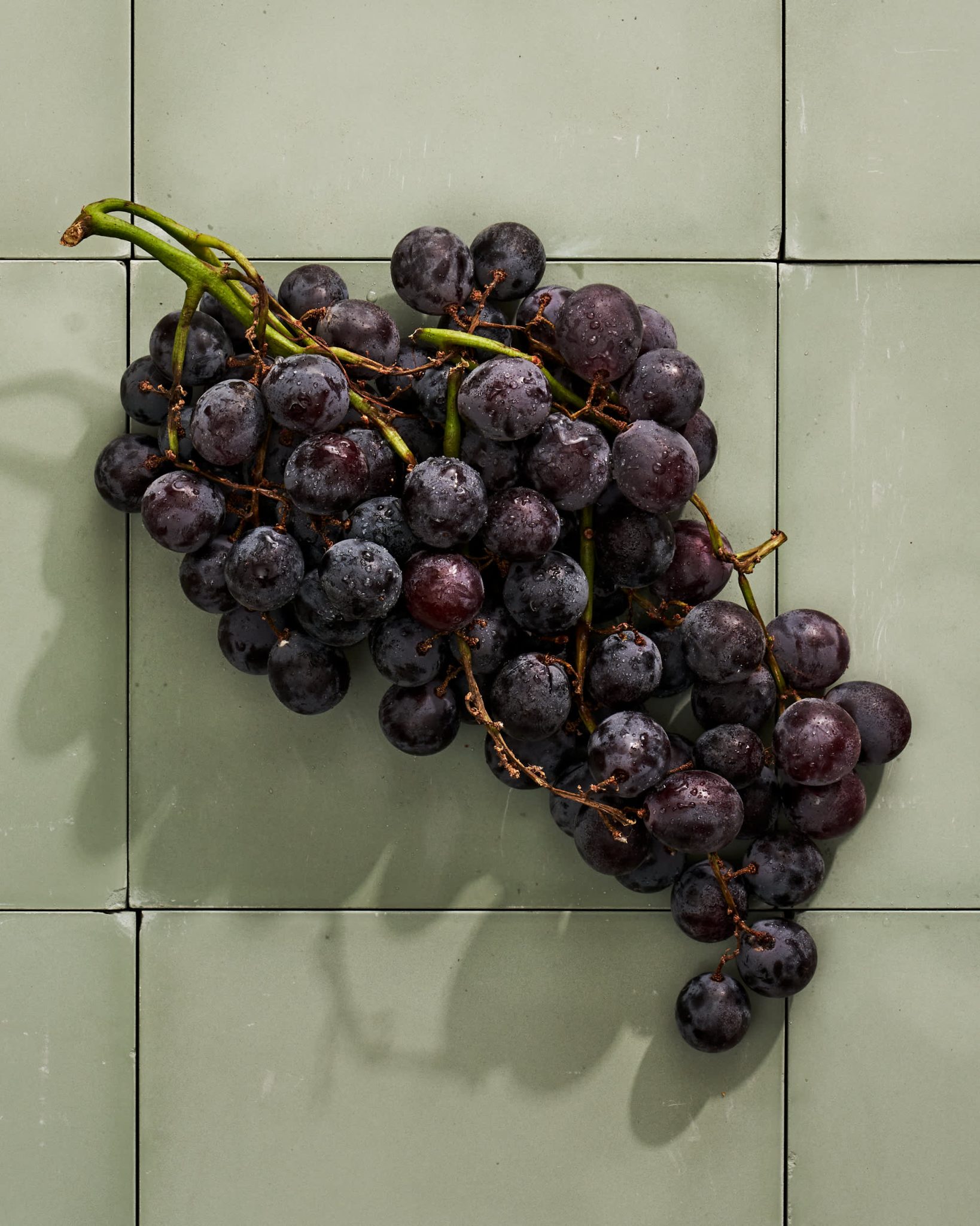 How Long Are Grapes Good For: Storage and Shelf Life Tips | Food Readme
